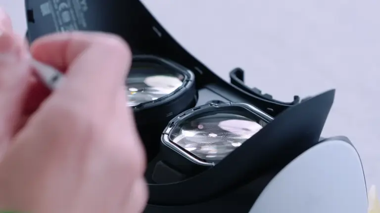 PlayStation VR2 Teardown zeigt das Headset in Einzelteilen