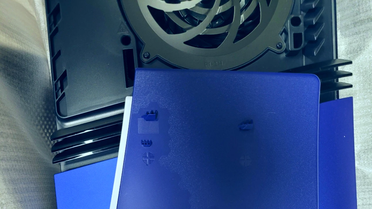 PS5 Pro: Faceplates wegen winzigem Detail inkompatibel, Community ...